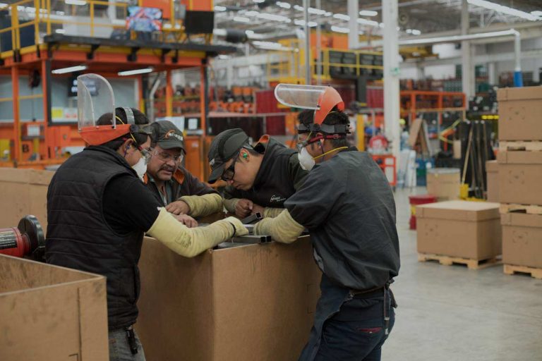 Auxiliar de Almacén | Shape Corp.