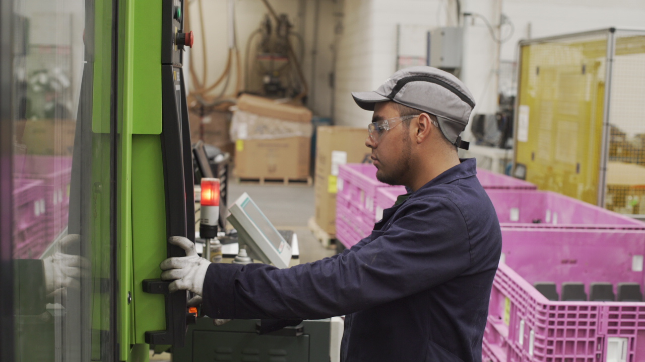 Técnico de Moldes - Shape Corp.